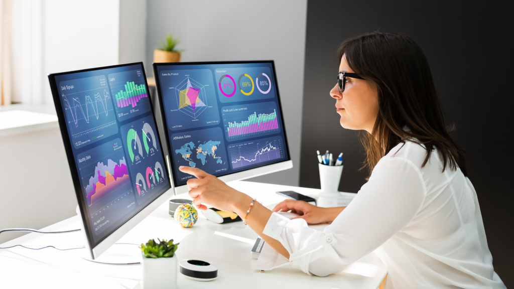 Women in technology: Statistics on bridging the gender gap in fibre ...